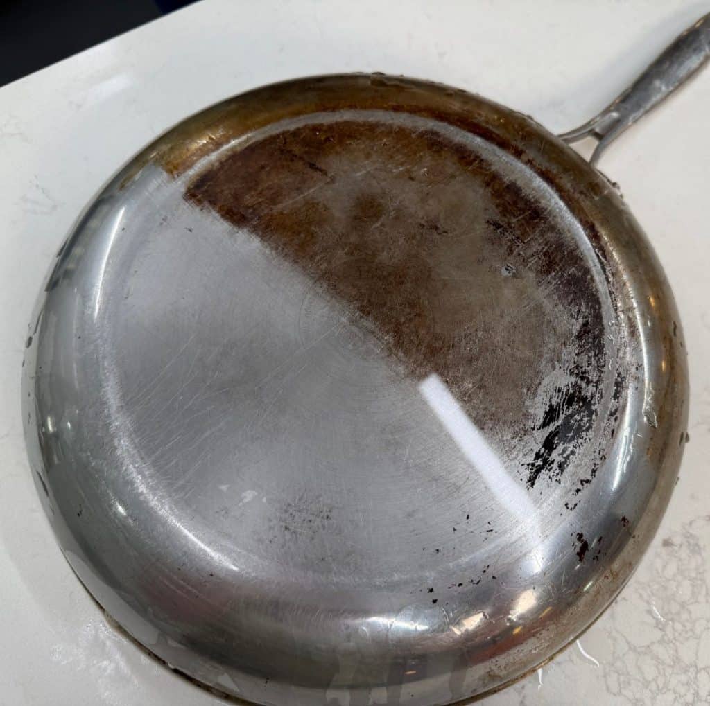 How to Clean Old Baking Pans: Easy Tips for Sparkling Results - Kitchen