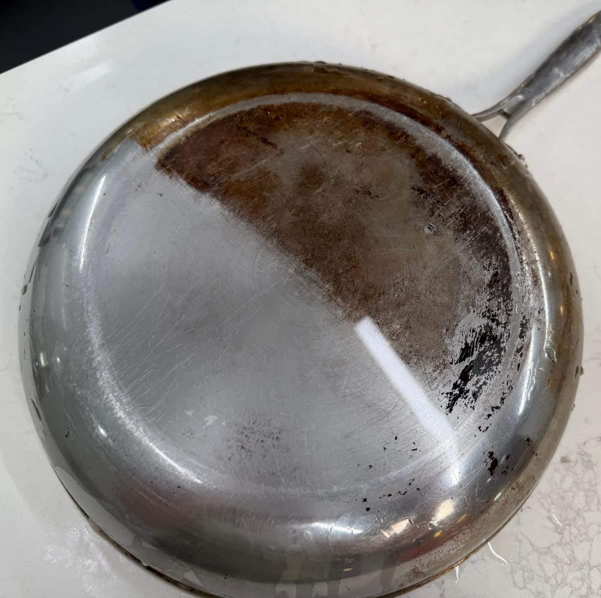 How to Clean Old Baking Pans: Easy Tips for Sparkling Results - Kitchen